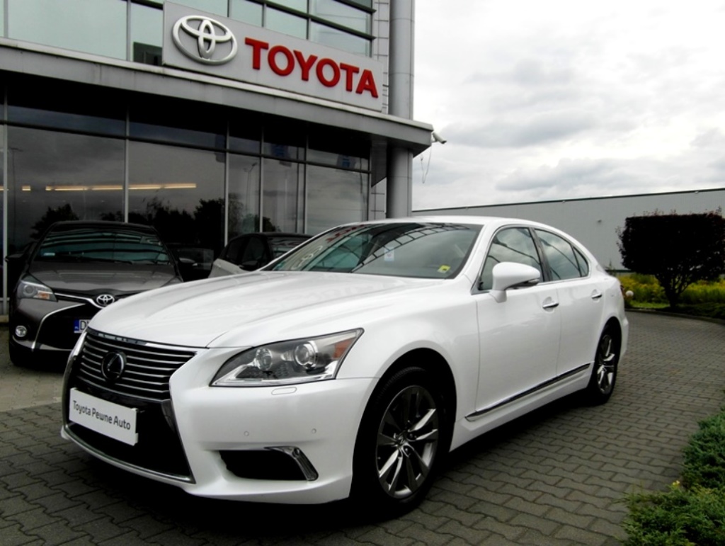Lexus LS 460 AWD Elite President NV ML Benzyna, 2013 r. - autoranking.pl